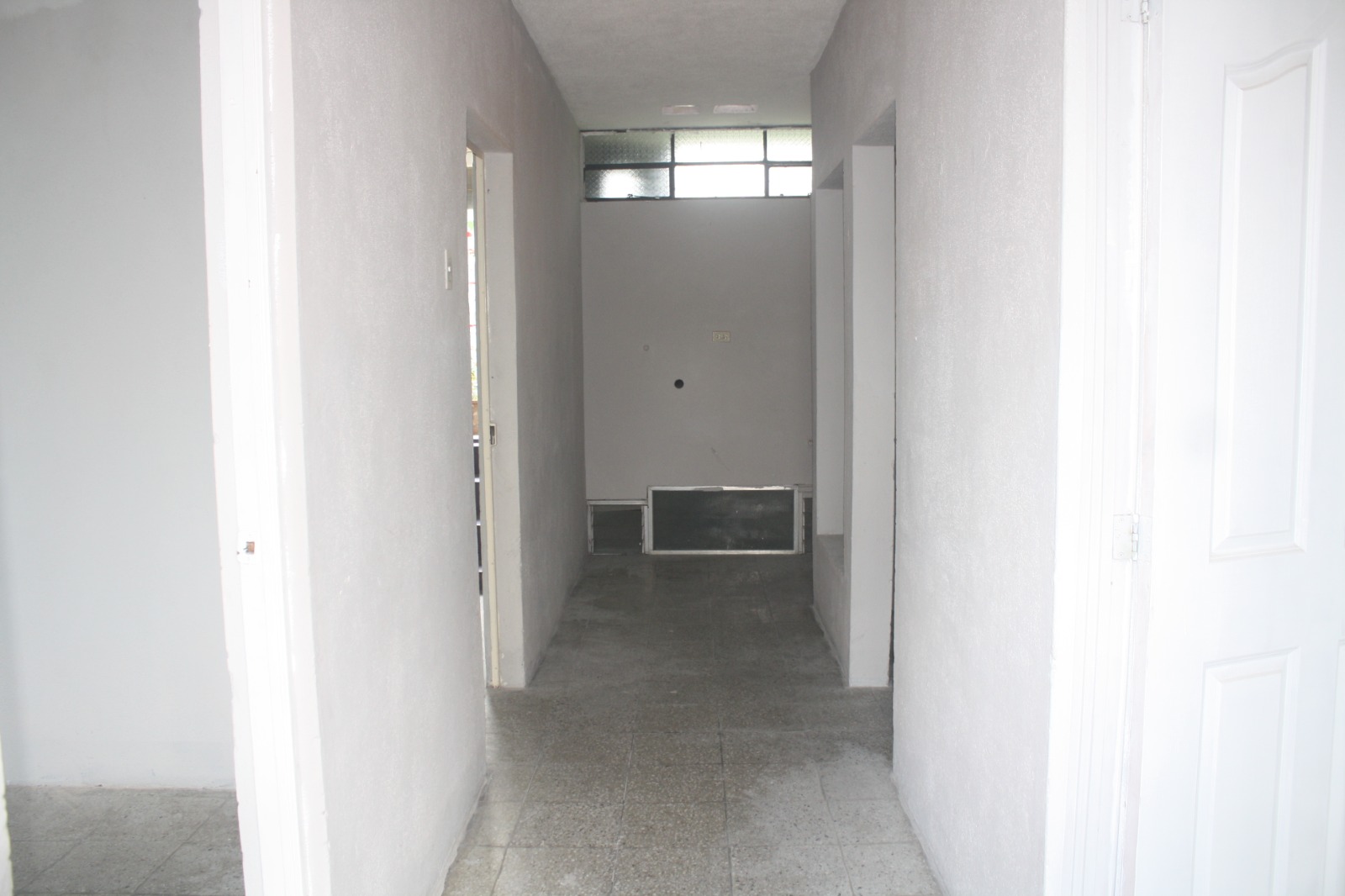 Casa ubicada en Montserrat 2 zona 4 de Mixco dentro de garita ...